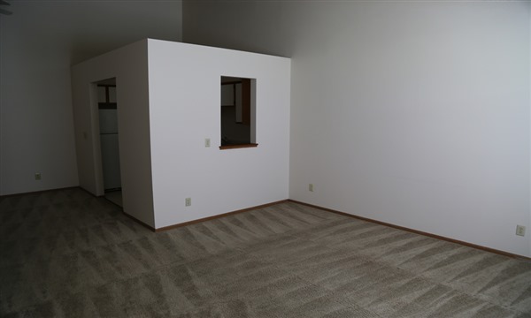 Newark Village Square | Newark Ohio Apartment